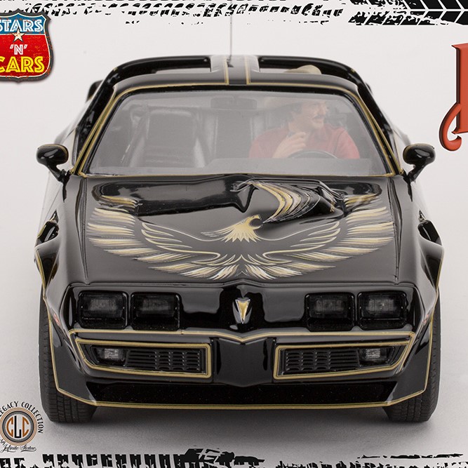 Statue: Burt Reynolds on Pontiac Trans Am 1/18 Resin Statue by Infinite ...