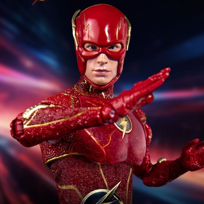 Collectible Figure : The Flash Deluxe Version The Flash Dynamic 8ction ...