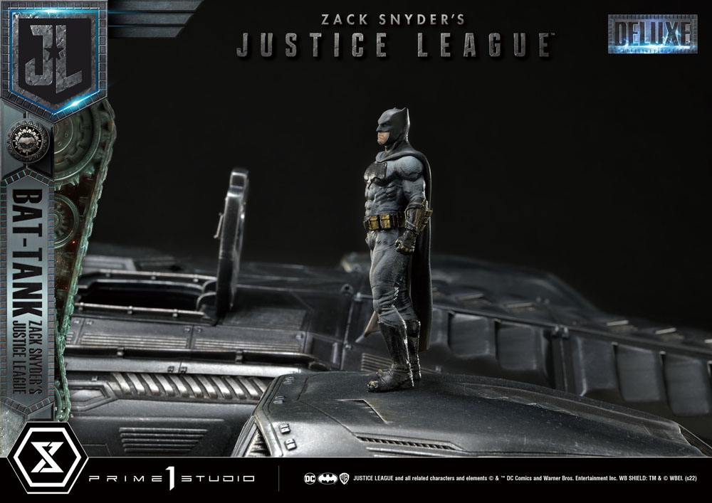 DC Comics: Bat-Tank Deluxe Version Zack Snyder's Justice League Museum ...