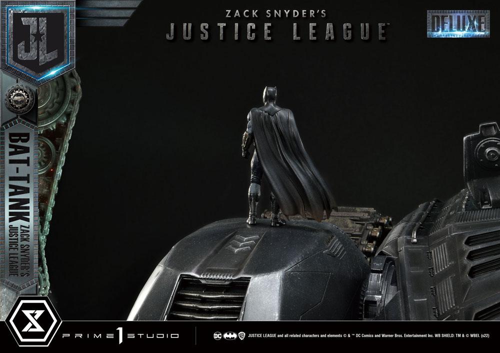DC Comics: Bat-Tank Deluxe Version Zack Snyder's Justice League Museum ...
