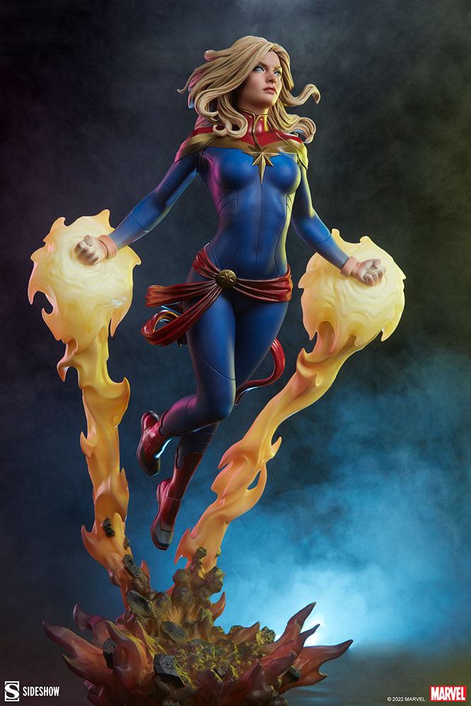 Marvel: Marvel Premium Format Statue Captain Marvel by Sideshow ...